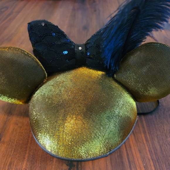 Disney | Accessories | Disney Minnie Mouse Golden Age Ear Hat Nwt ...